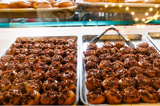 Seattle Holiday Donut Adventure & Walking Food Tour - What Makes This Tour Stand Out?