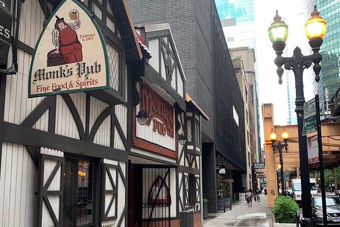 Walking Tour: Historic Chicago Pubs in River North and the Loop - Who Should Take This Tour?